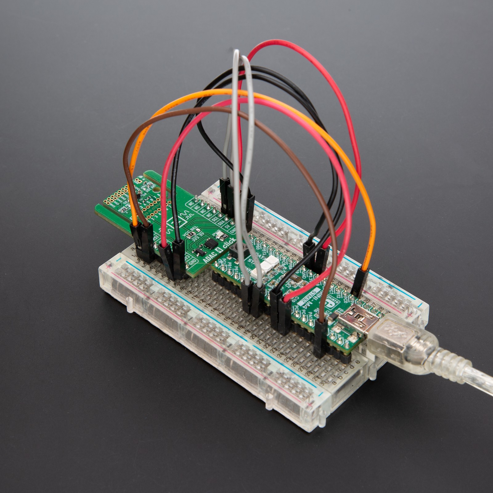 ADAC 4 Click - AD/DA/GP I/O expansion | MIKROE-6722