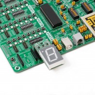 BIG 7-SEG R click — board with SC10-21SRWA display and 74HC595 IC from NXP