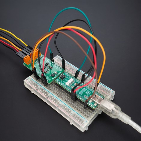 Boost 8 Click | LT1945 Dual Micropower DC-DC Converter