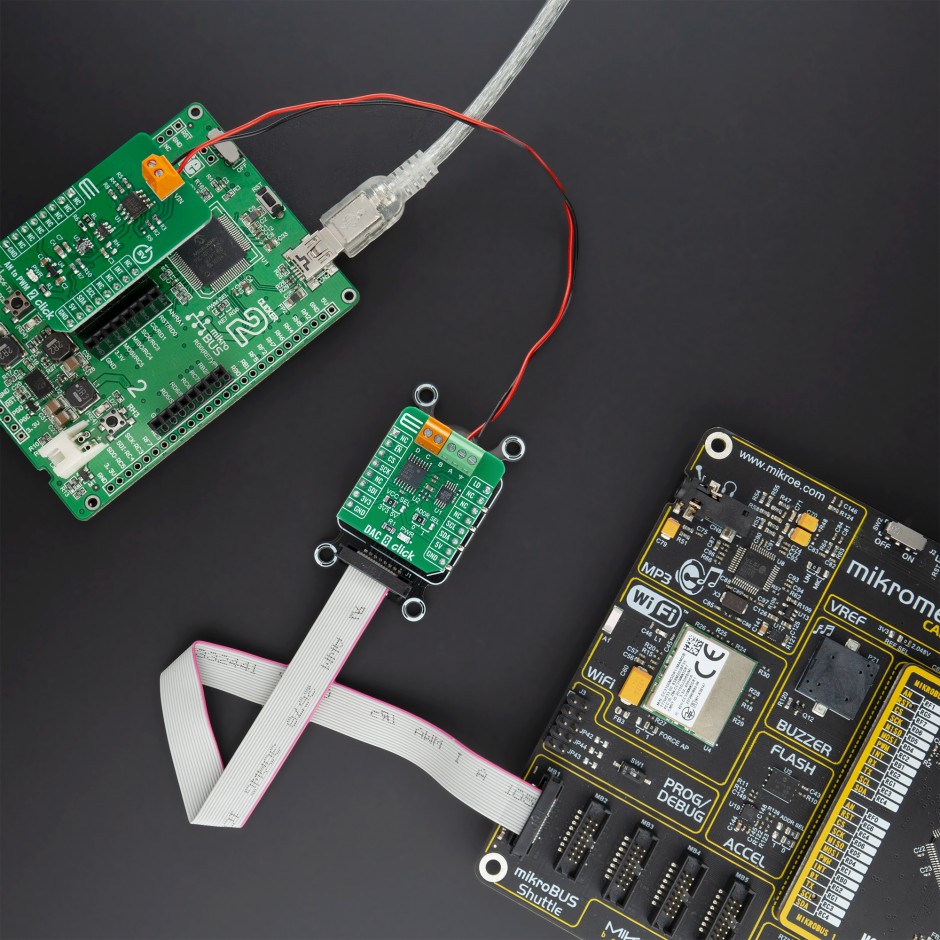 DAC 8 Click | DAC8554IPWR Quad 16-bit DAC Board