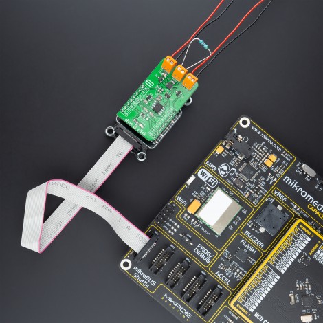 eFuse 3 Click | Mikroe