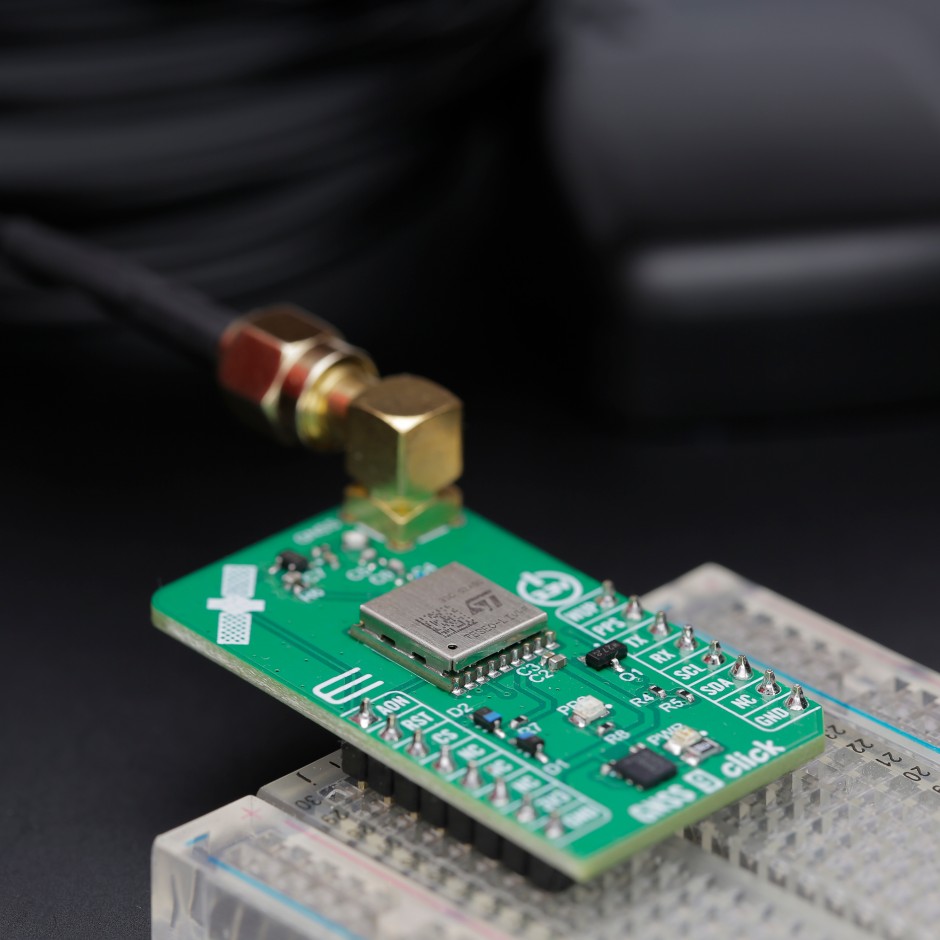 GNSS 9 Click - For reliable positioning | MIKROE-6073