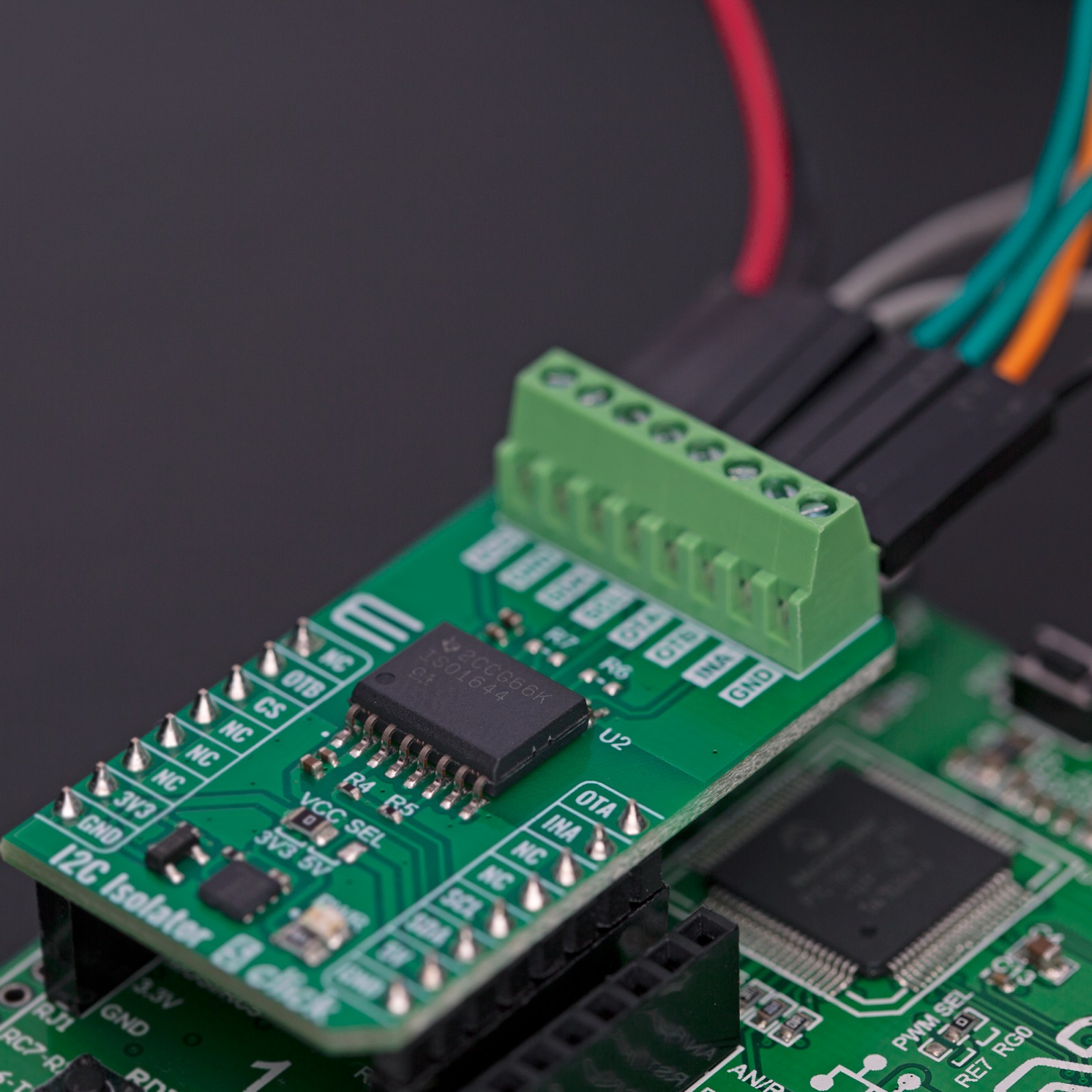 I2C Isolator 5 Click