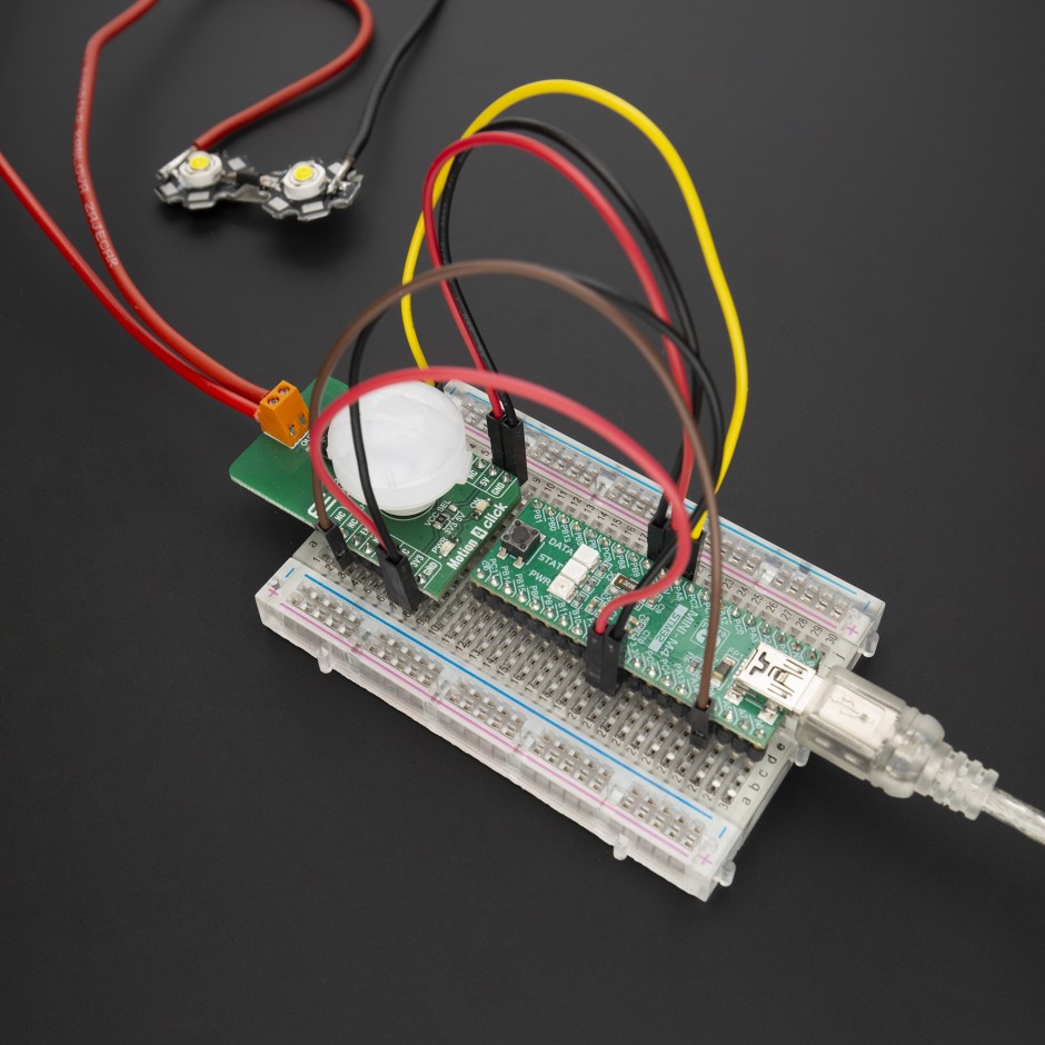 Motion 4 Click | Mikroe