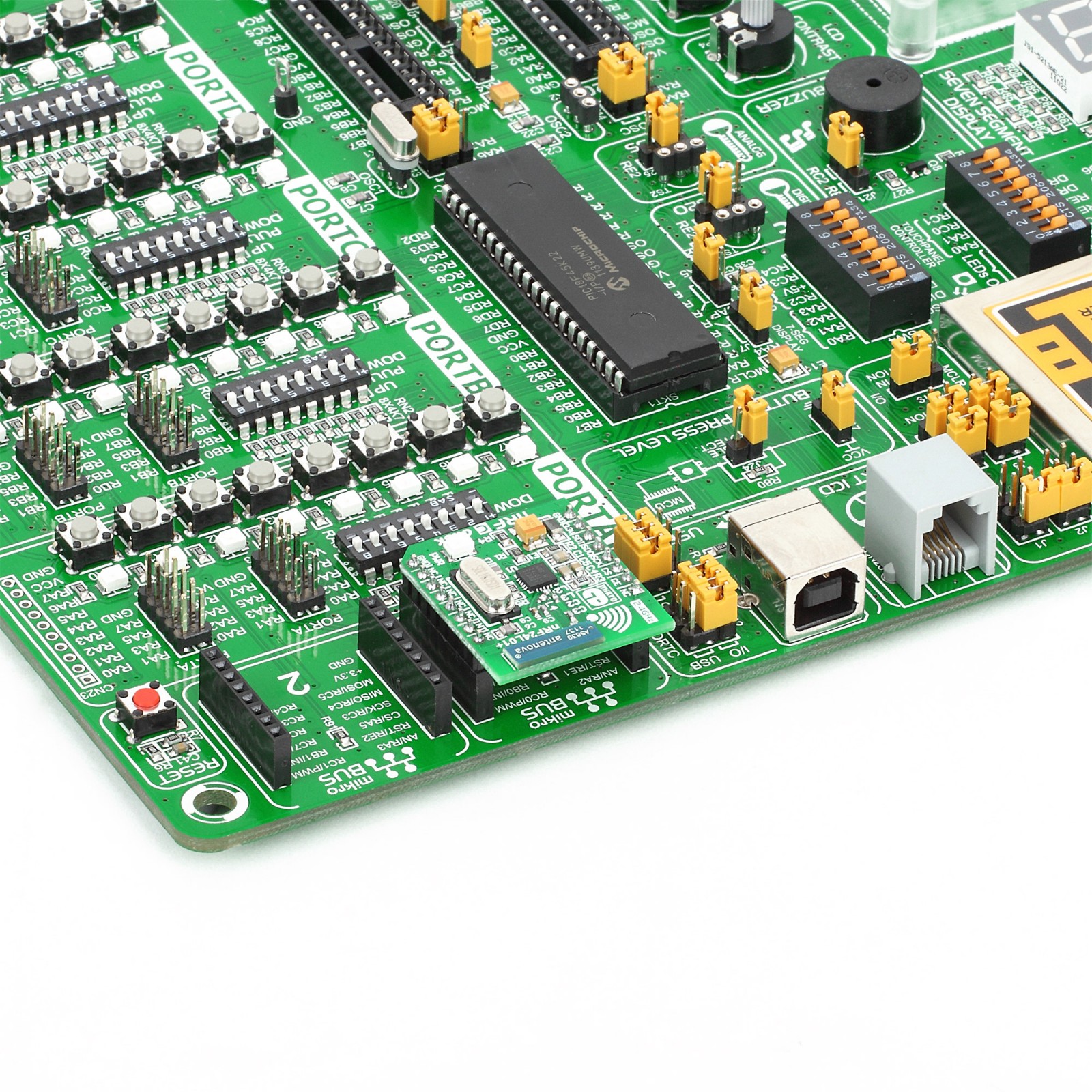 nRF C Click - Breakout board for Nordic nRF24L01P 2.4 GHz RF module
