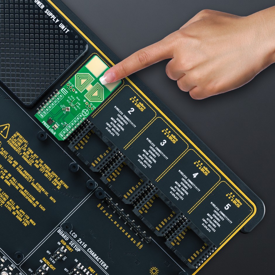 PRESS Click with ILPS28QSW Pressure Sensor