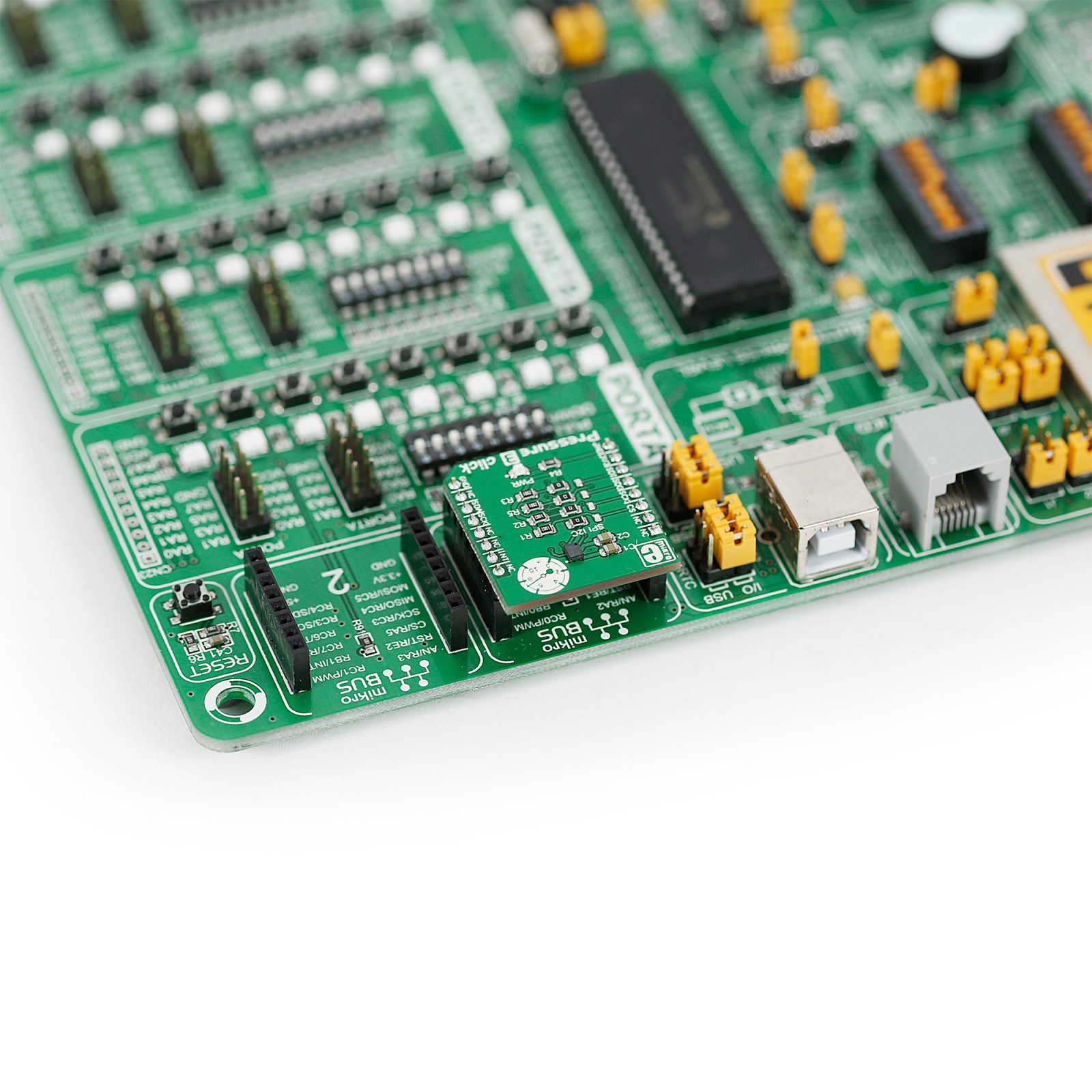 Pressure 3 click — board with Infineon DPS310 IC