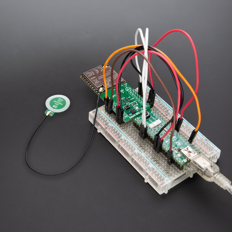 Smart NFC Click - Combined RFID, Wi-Fi, and WPAN | MIKROE-6617