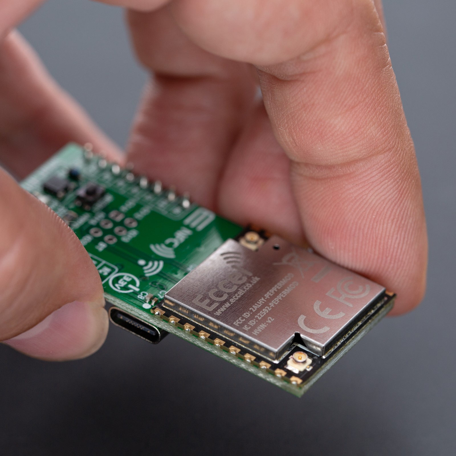 Smart NFC Click - Combined RFID, Wi-Fi, and WPAN | MIKROE-6617