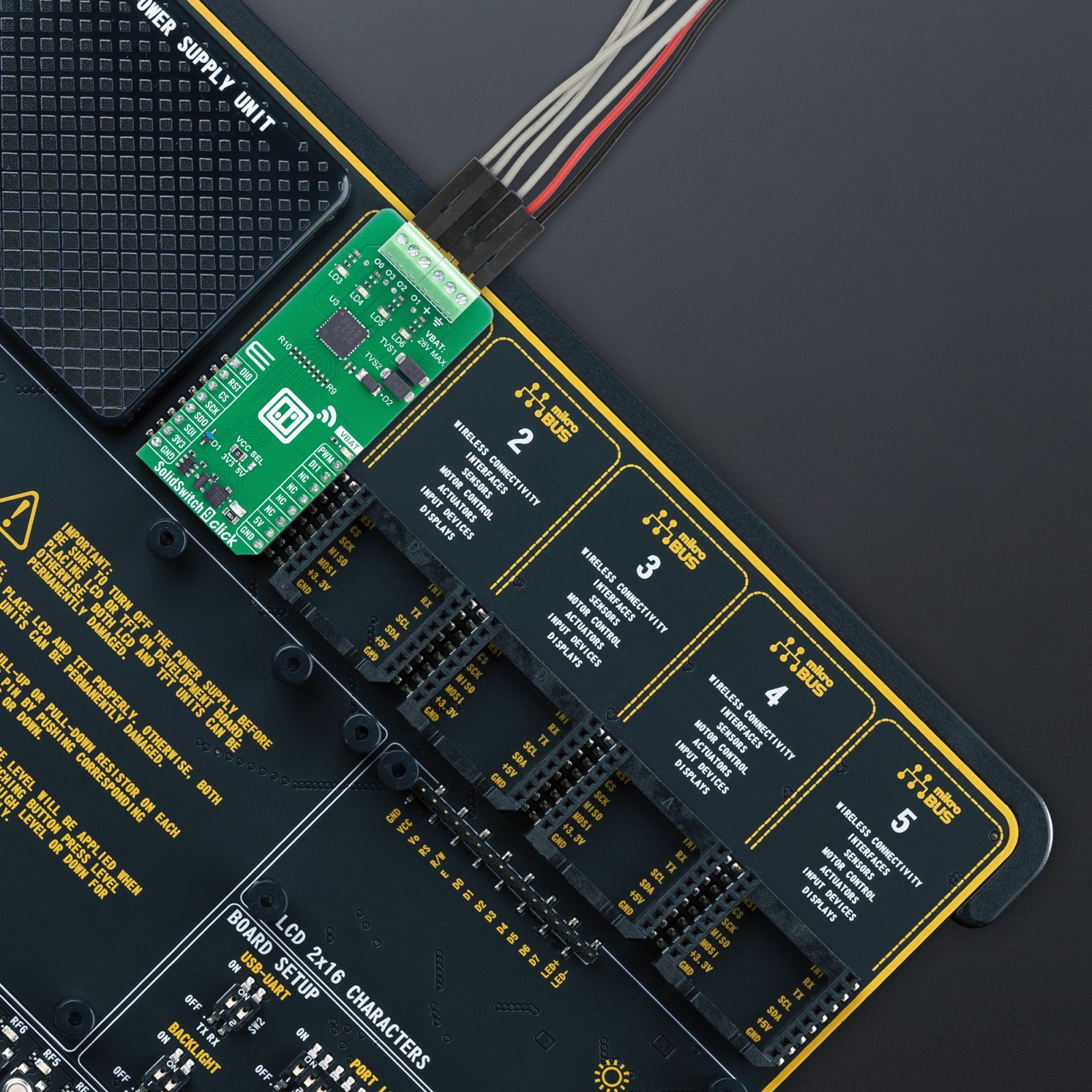 SolidSwitch 9 Click - For high-side load switching | MIKROE-6619