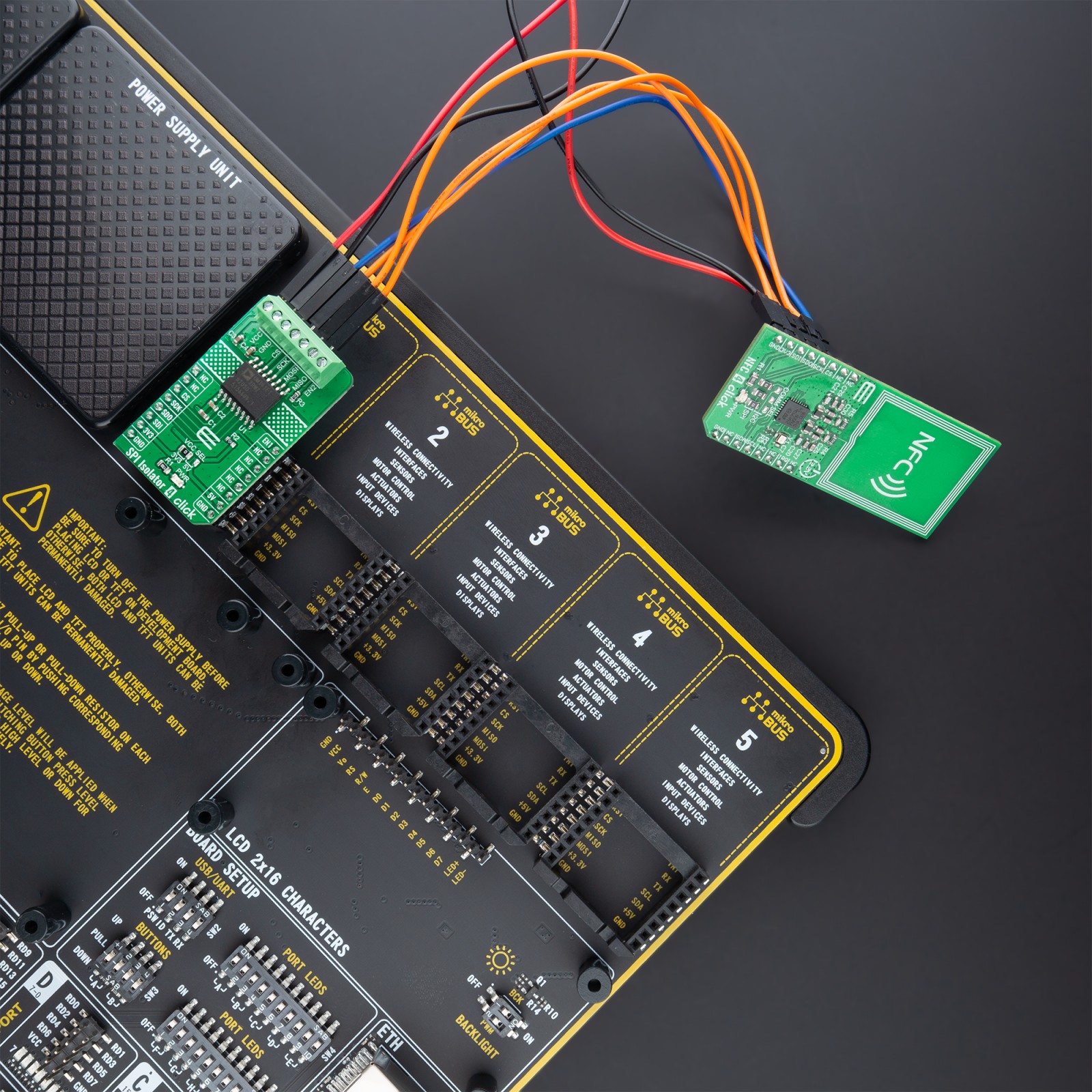 Spi Isolator 4 Click 6427
