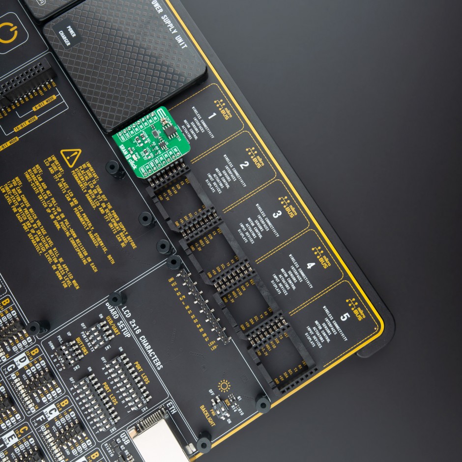 SRAM 2 Click | Mikroe