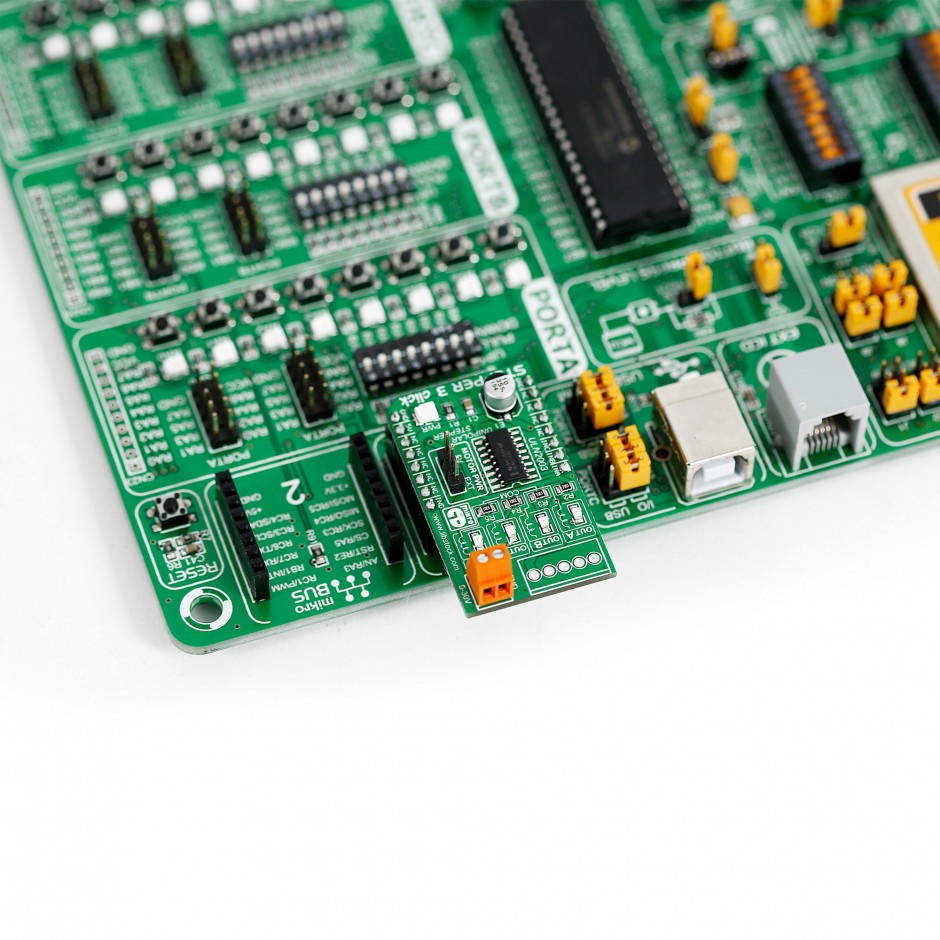 Stepper 3 click — board with ULN200x IC for driving stepper motors